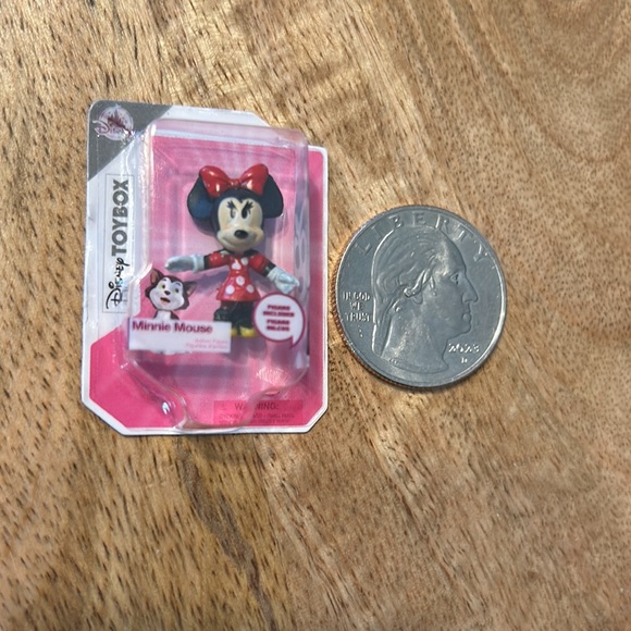 Zuru Disney | Toys | Minnie Mouse Zuru 5 Surprise Mini Brands Disney ...